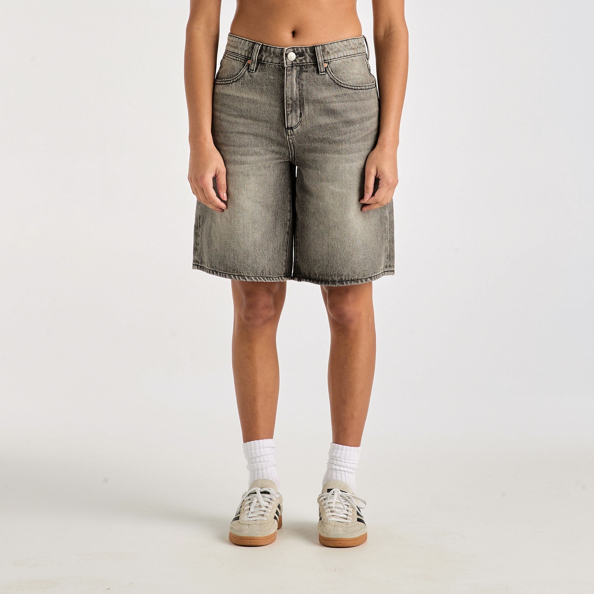 Mid Farrah Short - Silver Dollar – Chillis & More NZ